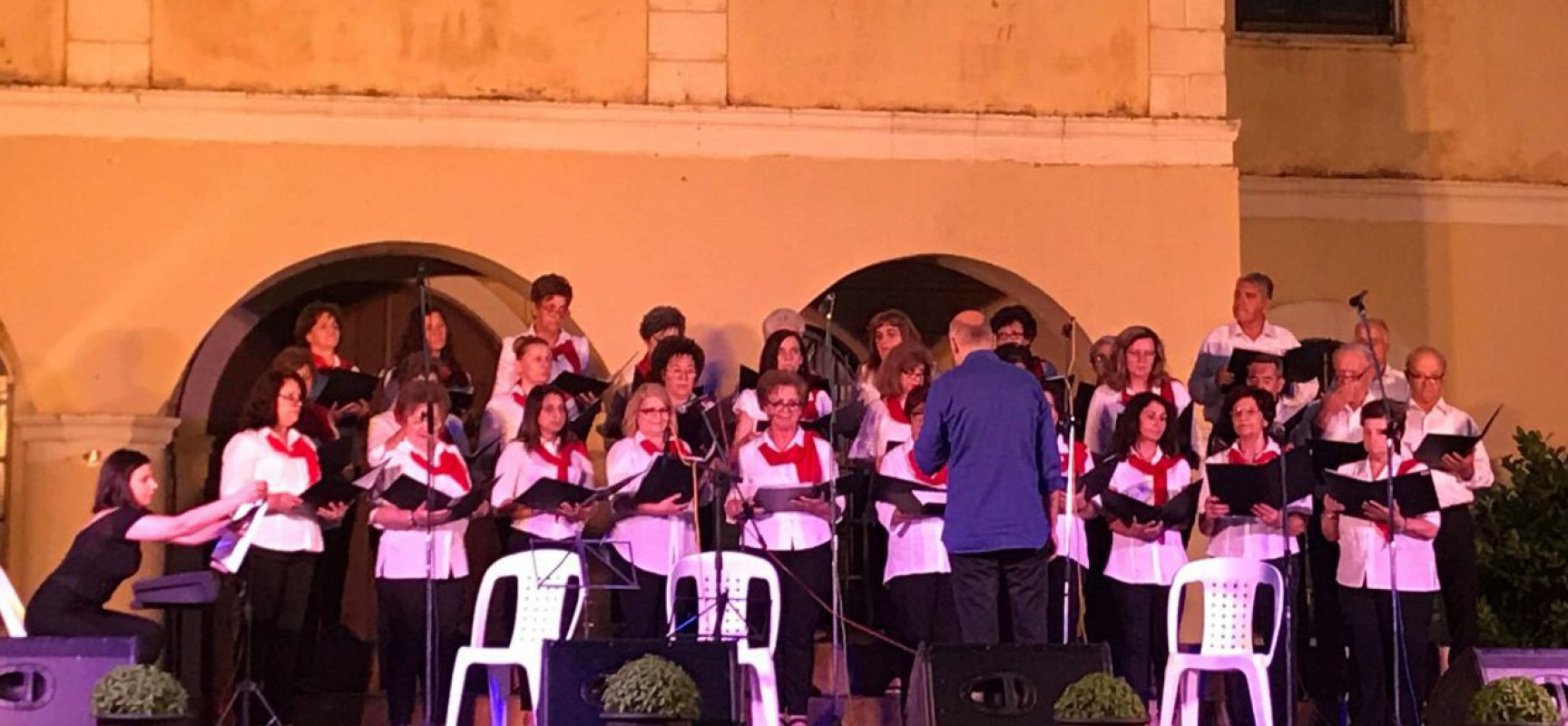 Η μικτή χορωδία του Δήμου Σοφάδων έλαβε μέρος στο 12ο Χορωδιακό ...